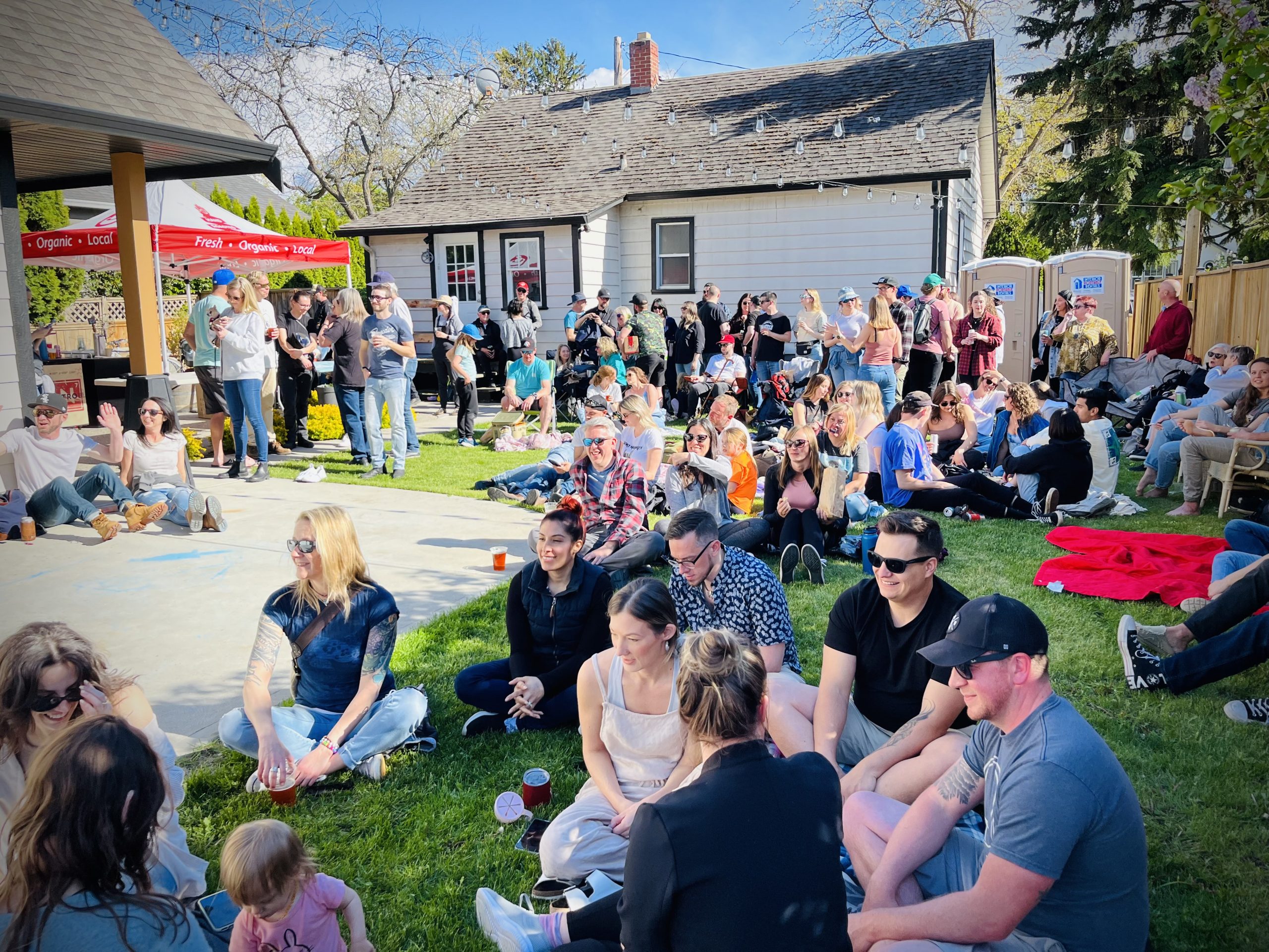 Rockin' out on Rowcliffe - Gonzo Okanagan Music, Technology, Sports ...